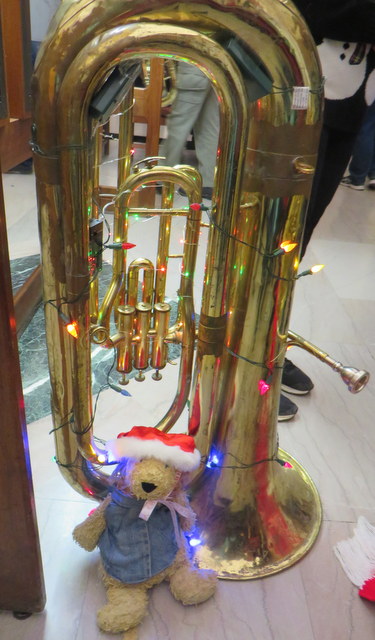 Tubas and Tree! – The Further Adventures of Lion-san